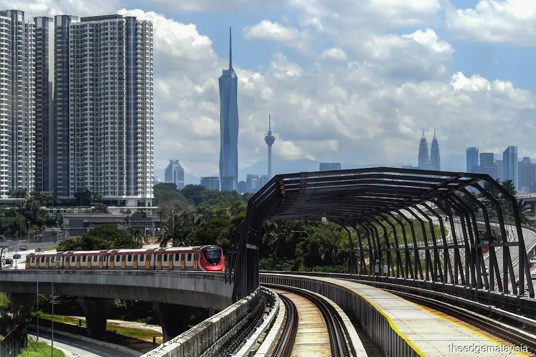 Train disruption notice could help explain coming late to office ...